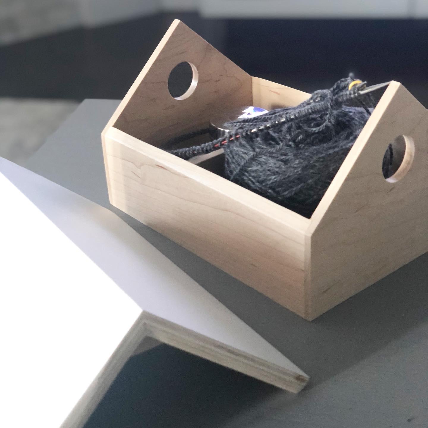 Birdhouse Box – Thread and Maple